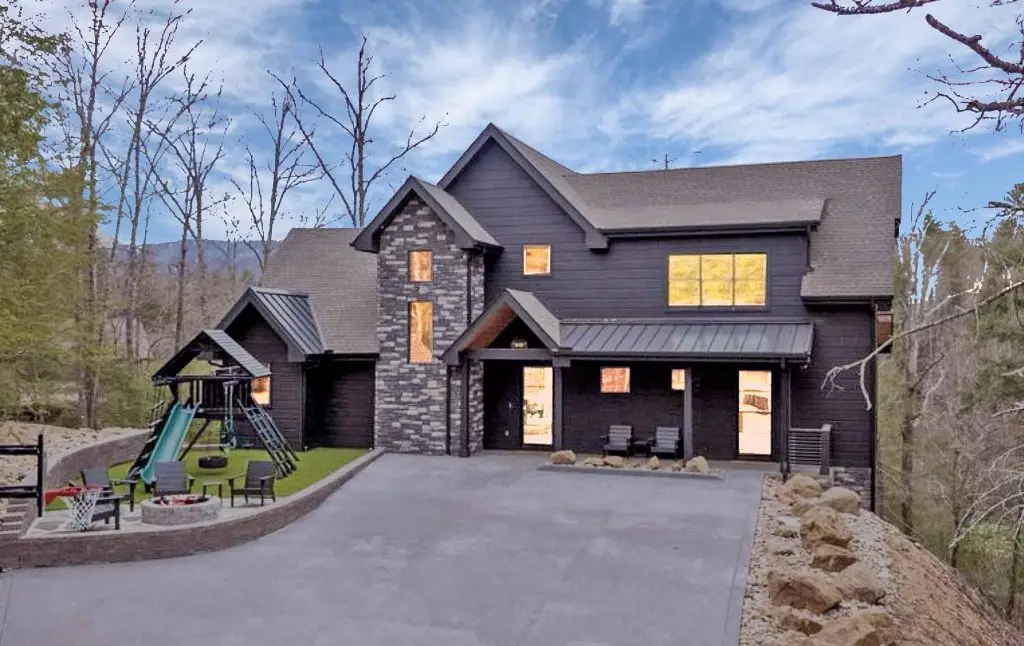 Double Oaks - Bitterroot - Mosscreek Modern and Rustic Home Designs